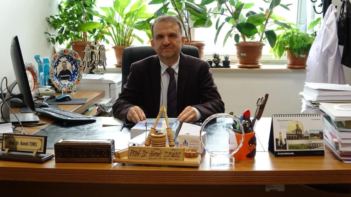 Prof. Dr. Hamdi Temel Kimdir? | SANCAK HABER